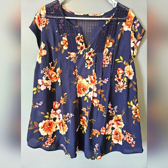 Daniel Rainn | Tops | Nwot Navy Floral Print Daniel Rainn Blouse | Poshmark